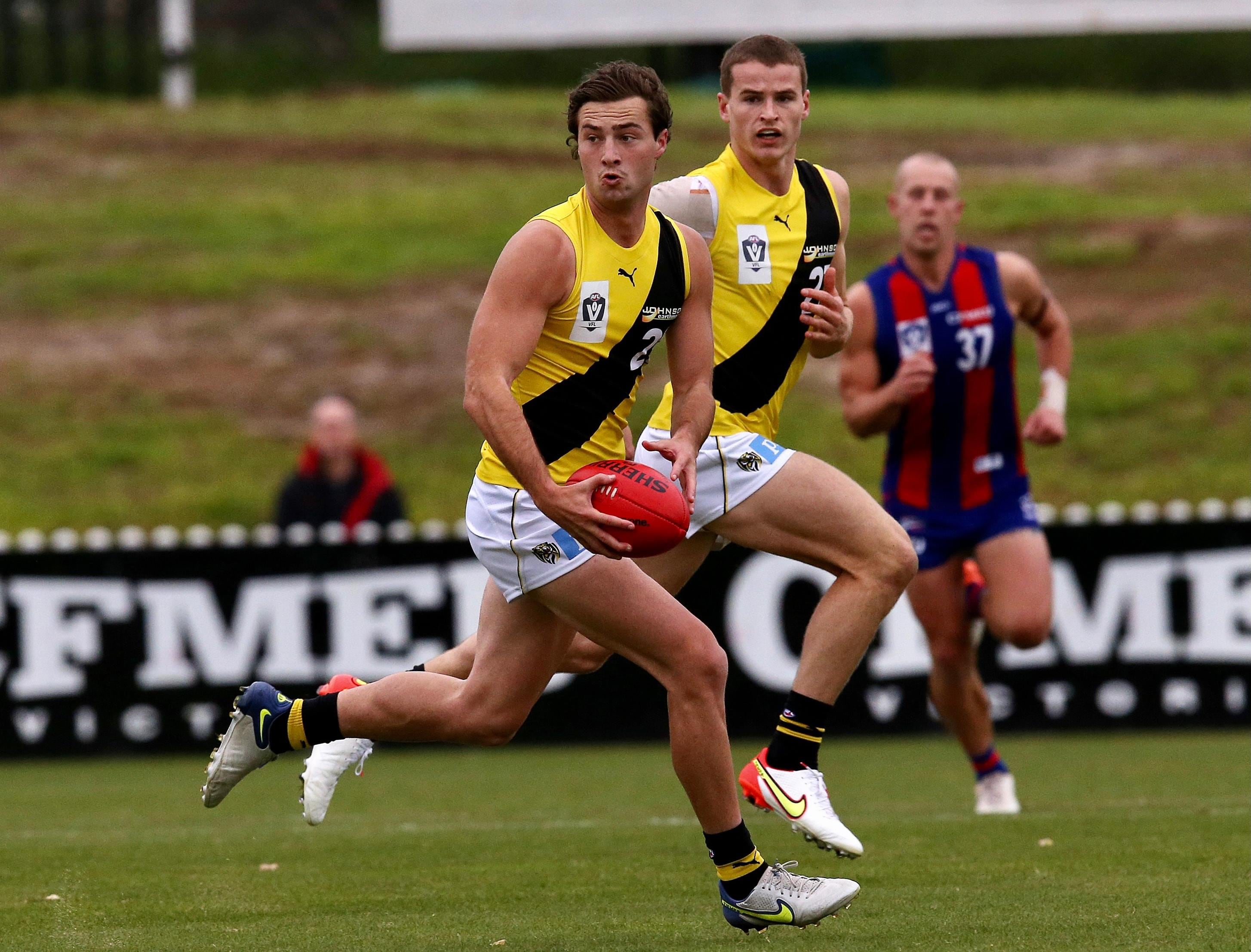 VFL Report: Round 7