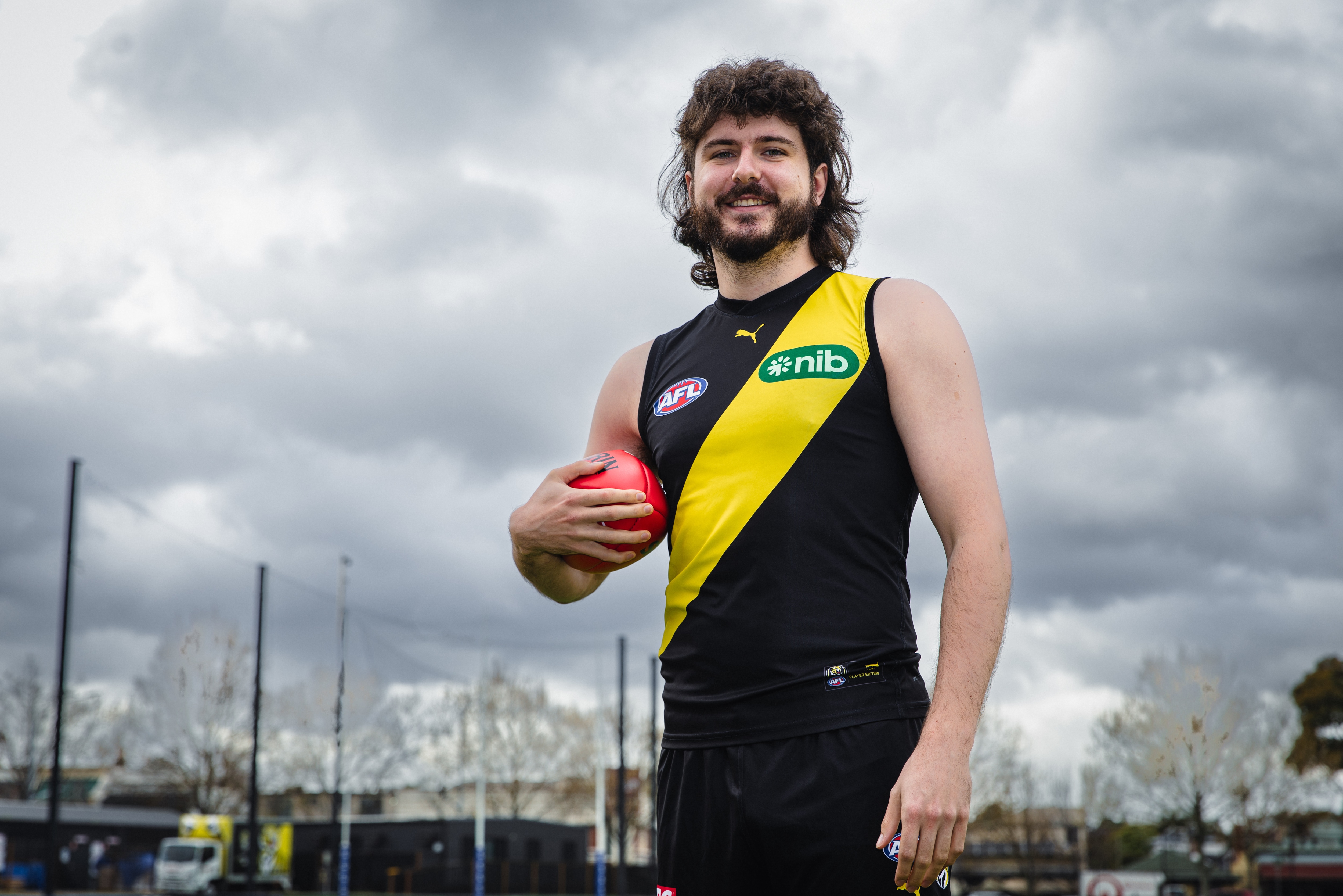 Oliver Hayes-Brown joins Richmond