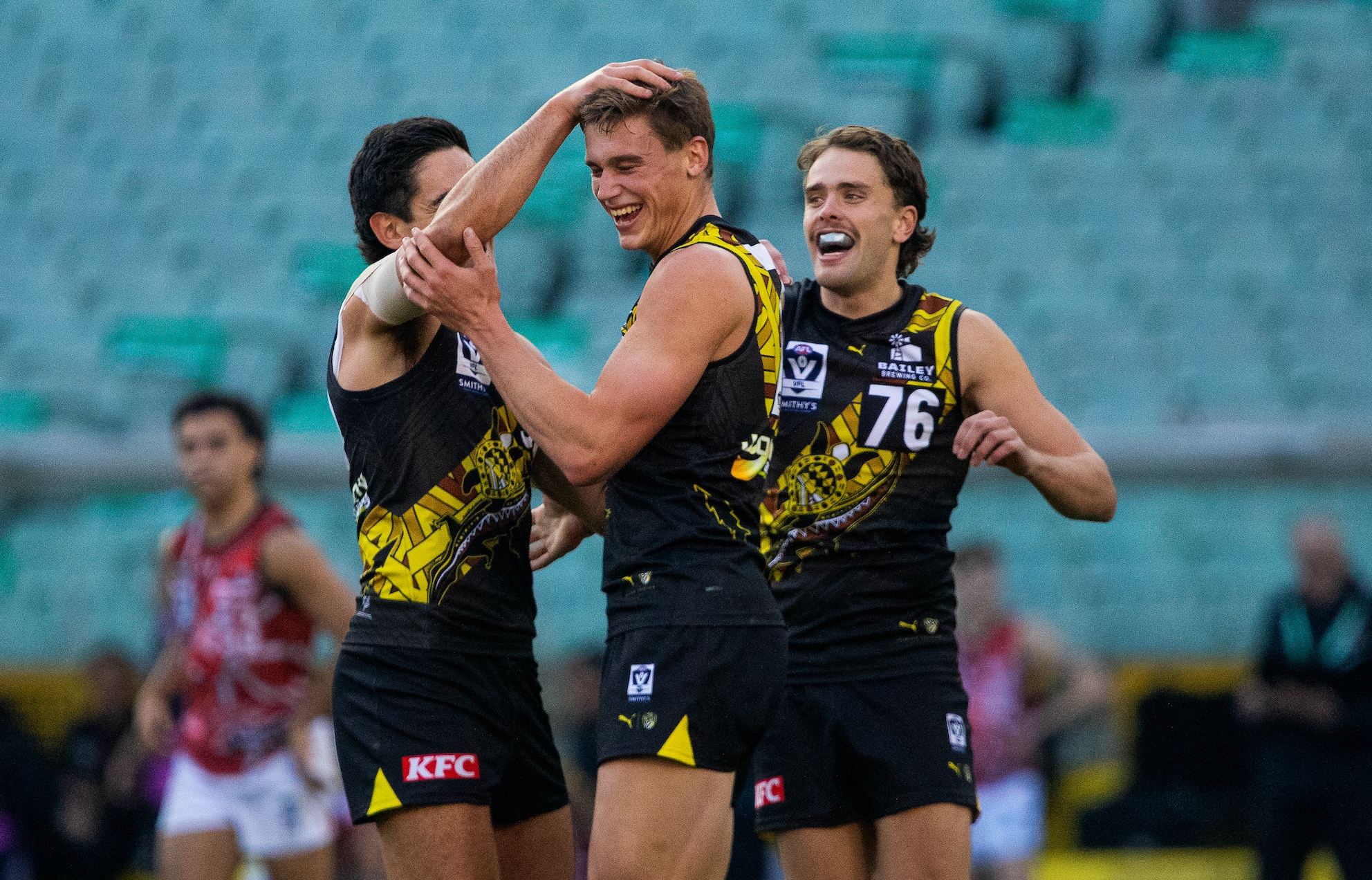VFL Report: Round 9