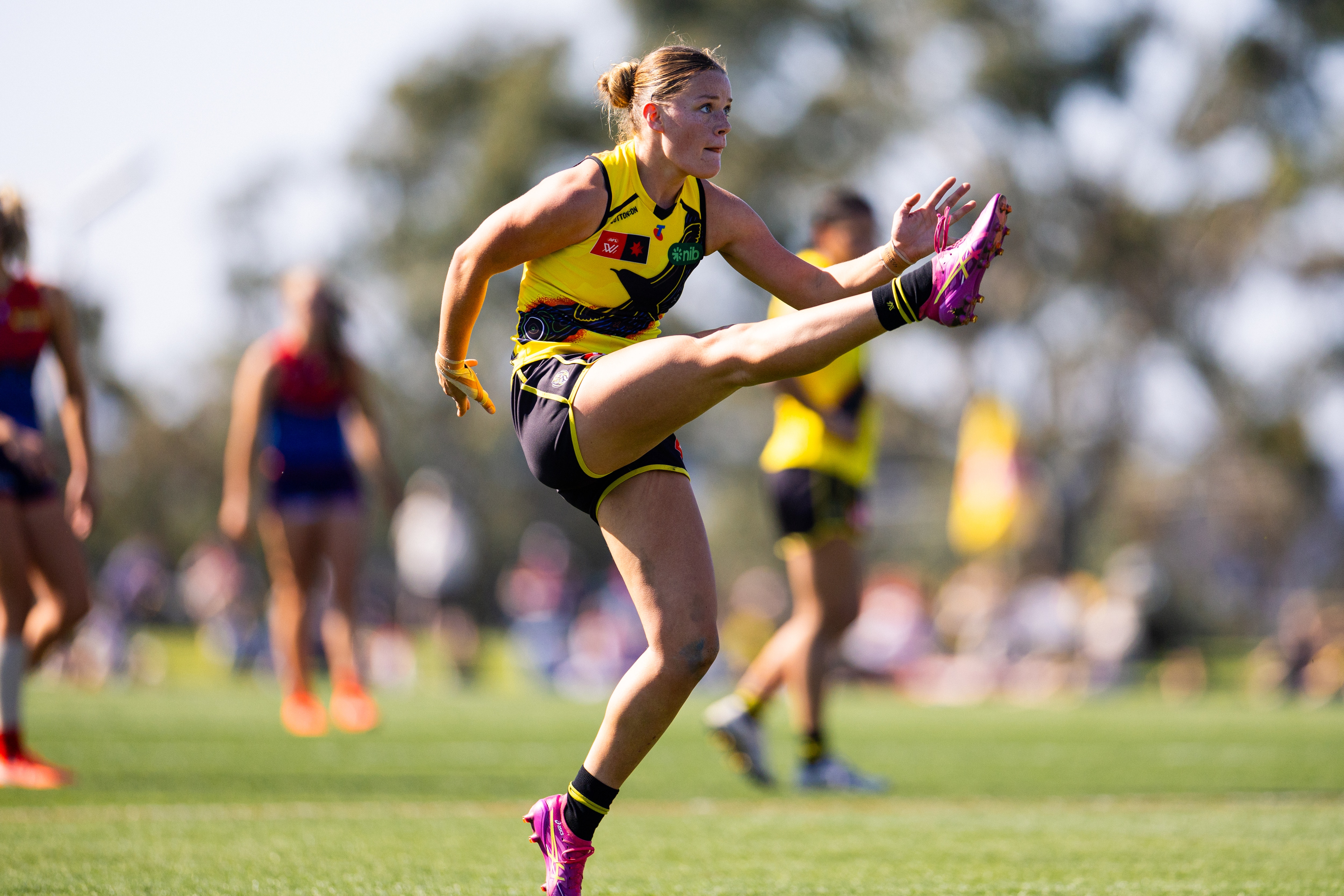 Bacon's breakout earns AFLPA honour