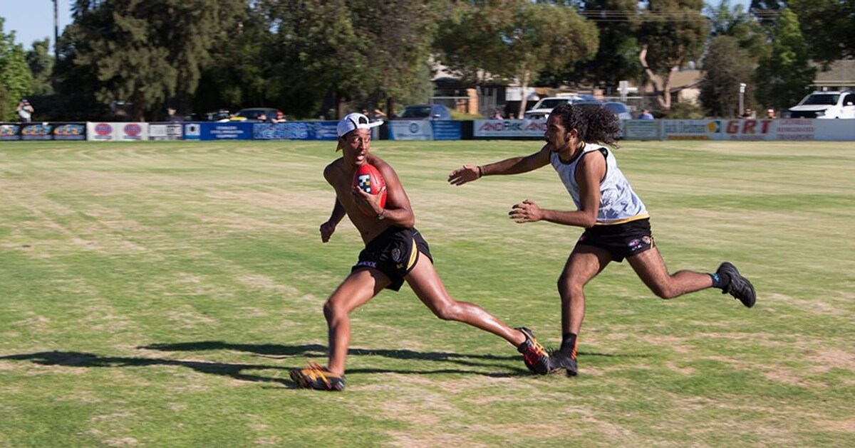 Richmond Academy players train with the Tigers