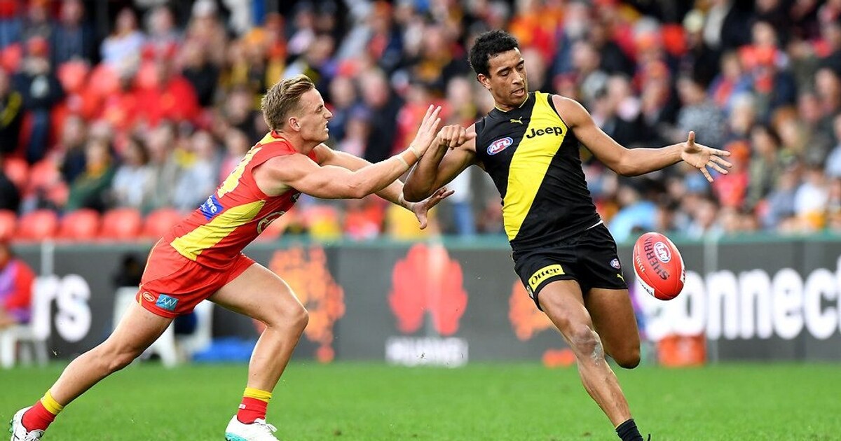 Eggmolesse-Smith excels on debut