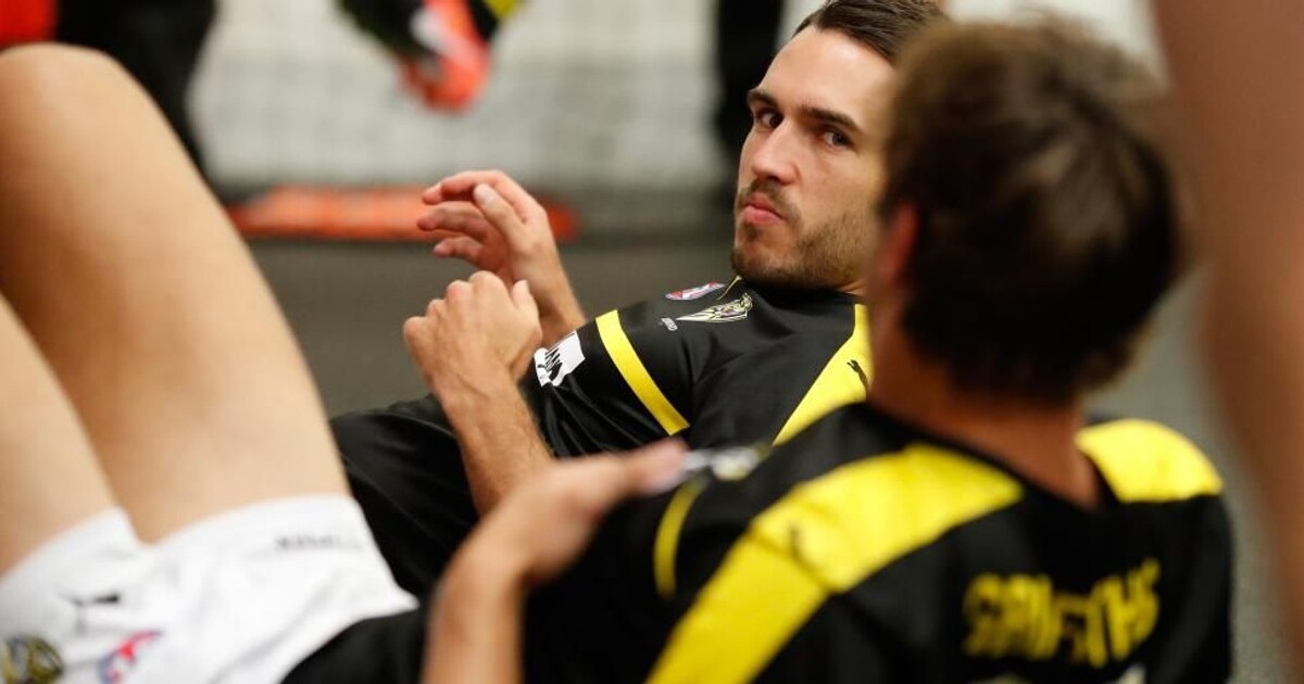 Edwards injury setback