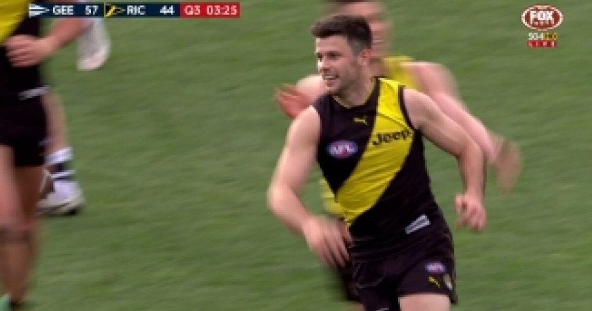 Round 21: Captain Cotch leads a surge