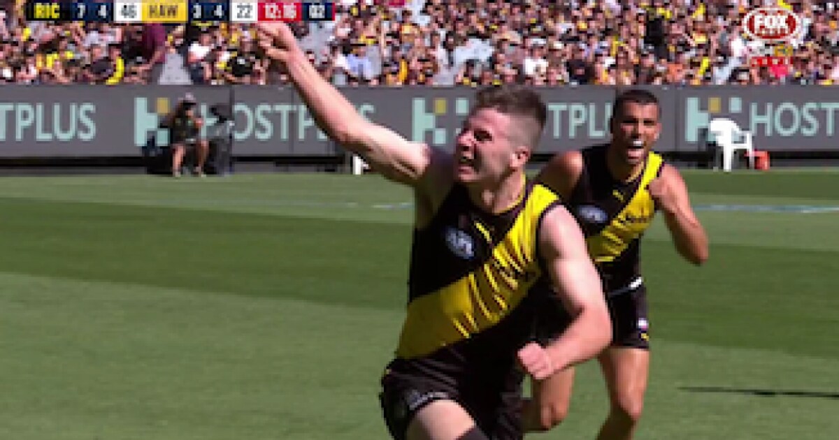 Round 3: Higgins' first AFL goal