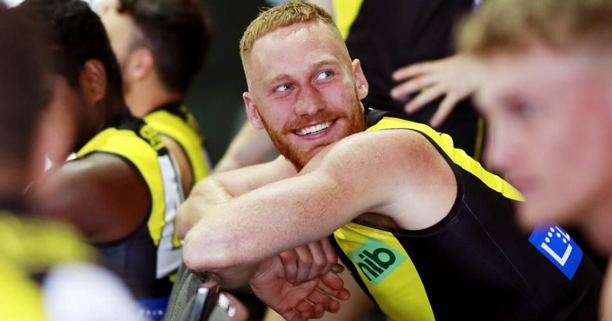 Vlastuin in line for return