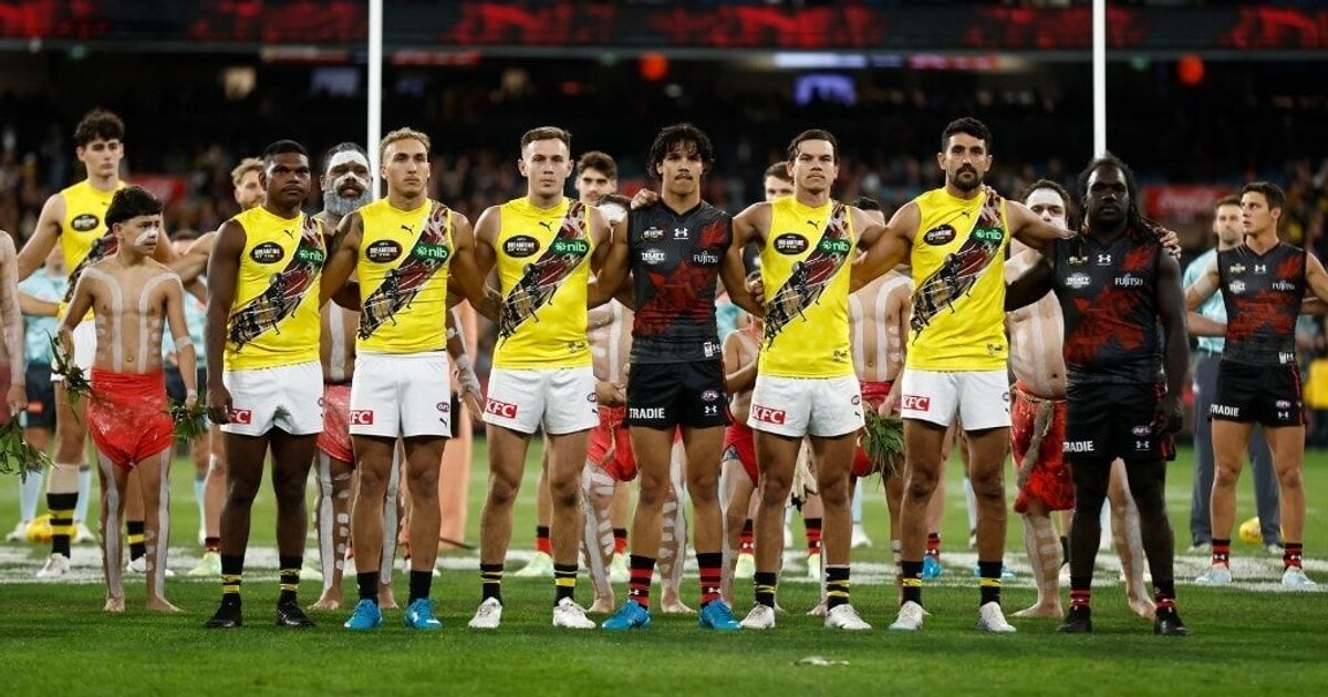 Round 10: Dreamtime pre-game ceremony captivates 'G