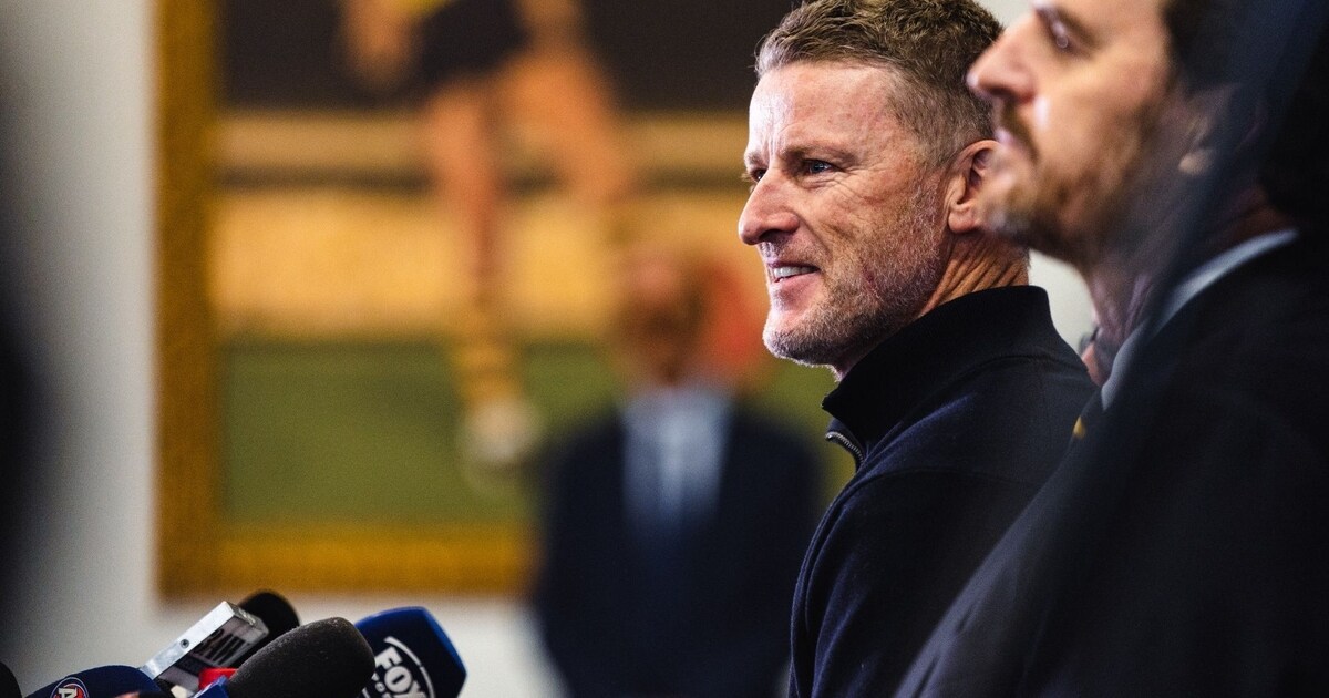 'I loved being your coach': Hardwick steps away as coach