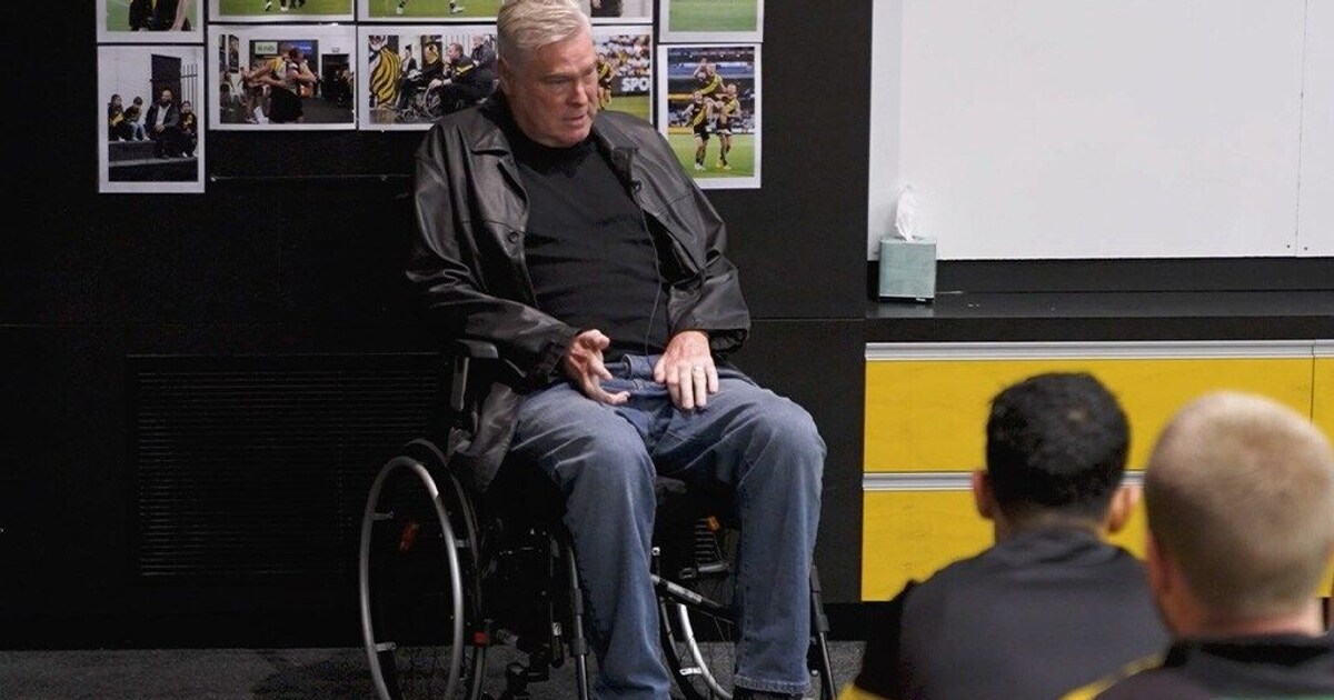 Peter Chambers shares his story to the playing group