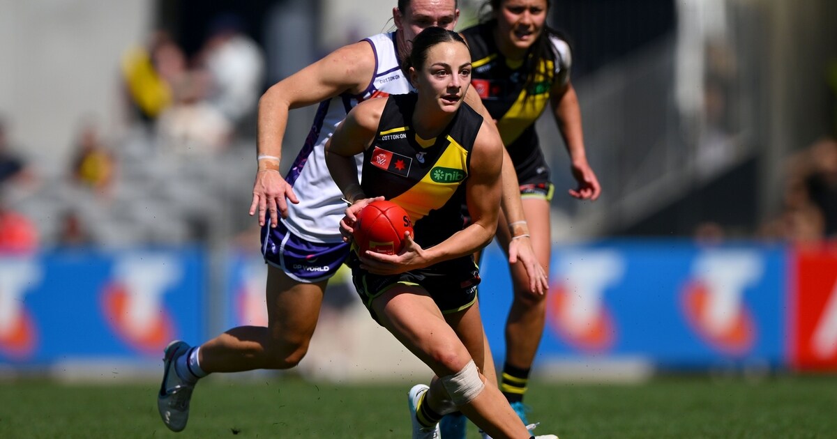 Conti closing in on coaches' votes lead