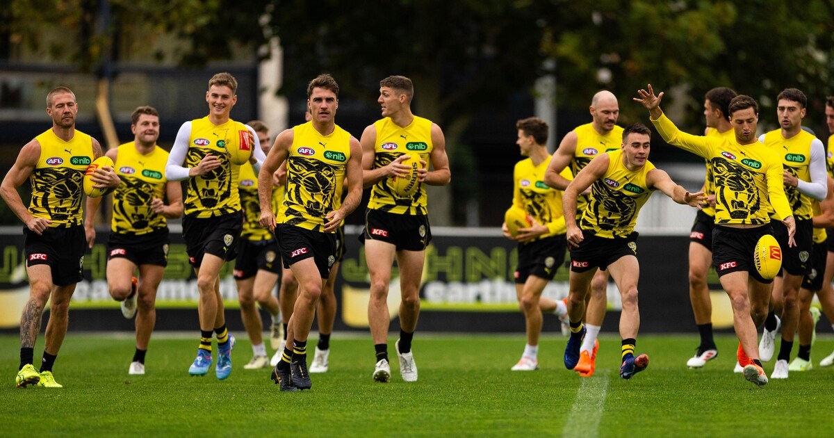 AFL Captain's Run - April 4